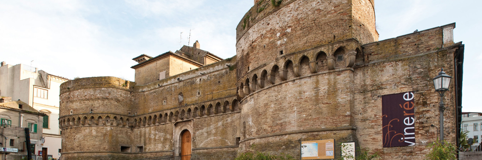 Castello Caldoresco | Destinazione